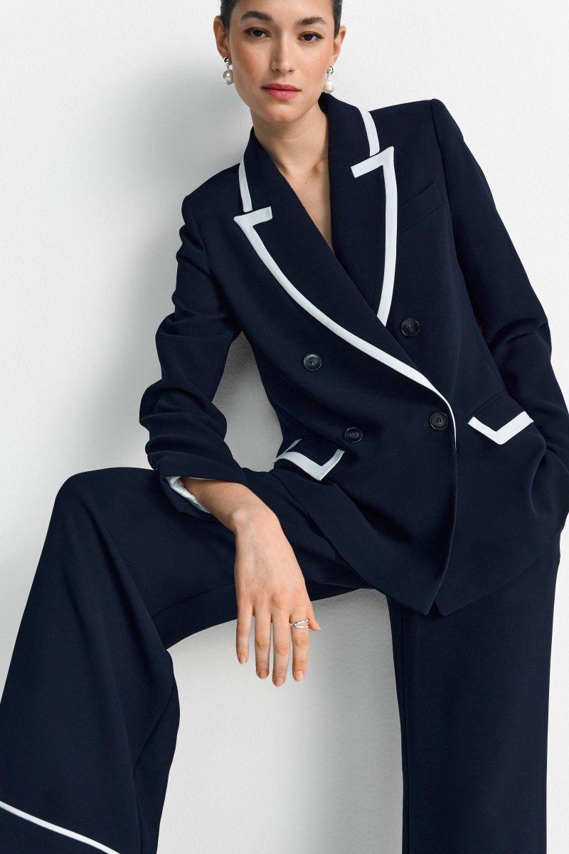 Navy blazer with contrasting piping | Rich & Royal
